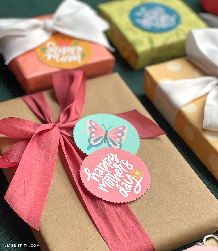 Printable Mother's Day Labels (Free PDF!) - Lia Griffith