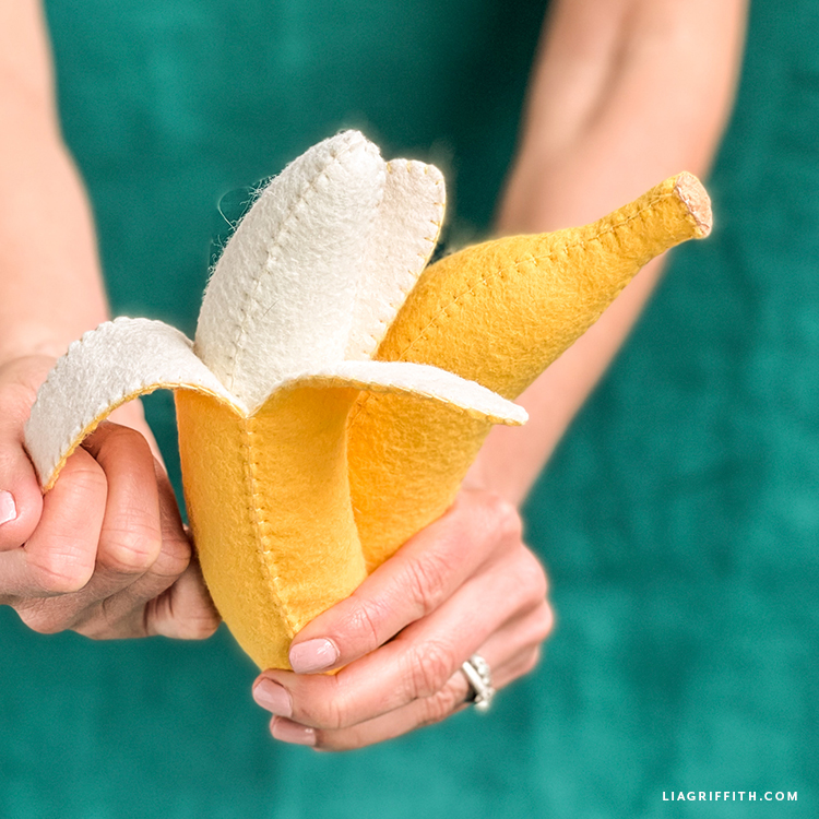 Felt Bananas Template & Tutorial - Lia Griffith
