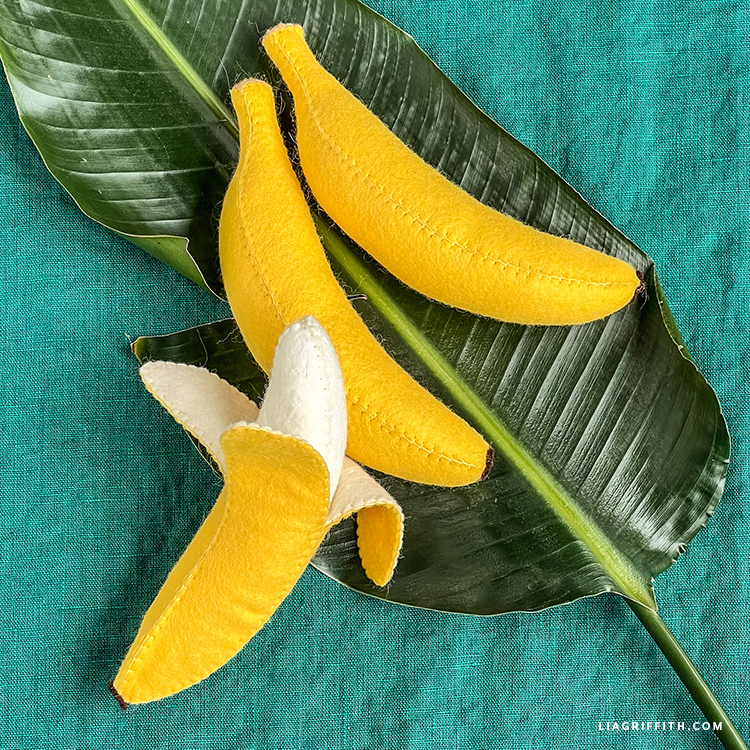 Felt Bananas Template & Tutorial - Lia Griffith