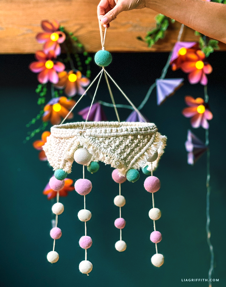 VIDEO: Macrame & Wool Ball Mobile - Lia Griffith