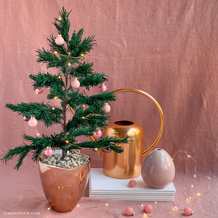 Member Make: Crepe Paper Tabletop Christmas Tree - Lia Griffith