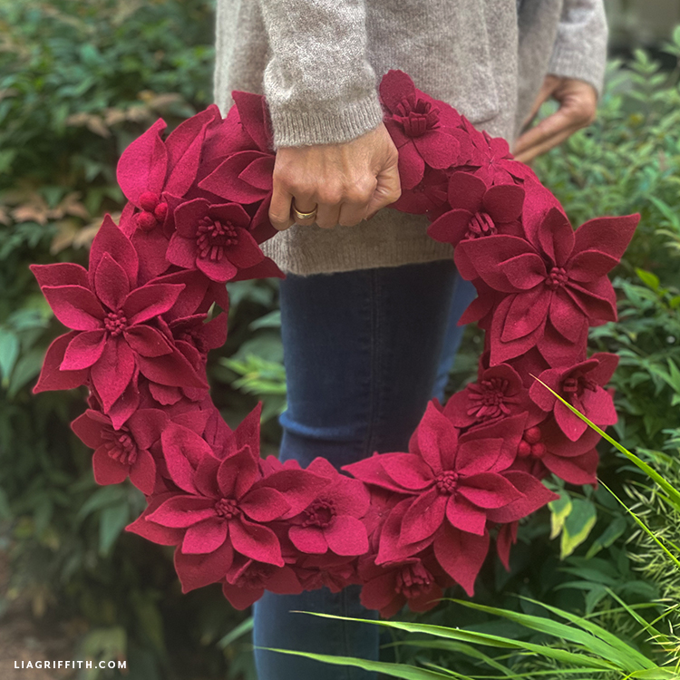 Felt Holiday Floral Wreath DIY Template & Tutorial - Lia Griffith