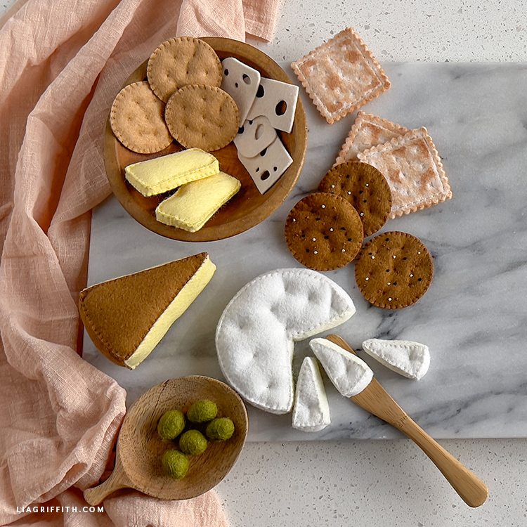 Felt Cheese and Crackers Template & Tutorial - Lia Griffith