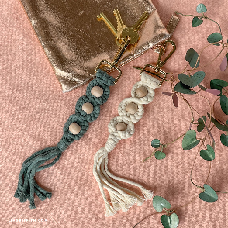 VIDEO: Macrame Flower Key Chain DIY Tutorial - Lia Griffith