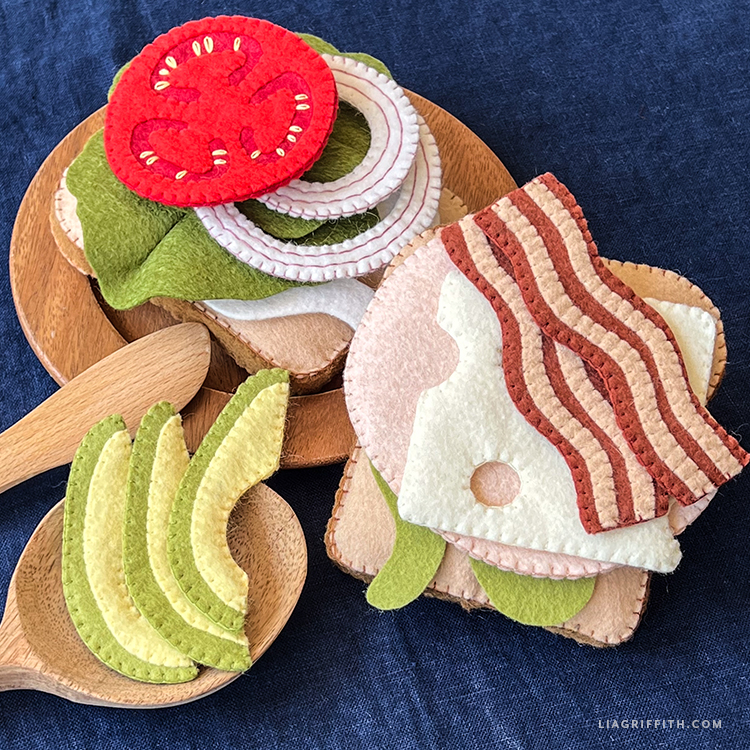 Felt Picnic Sandwich - Lia Griffith