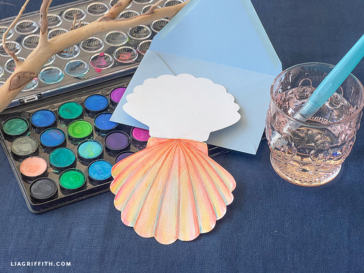 VIDEO: Colored Paper Shell Cards - Lia Griffith