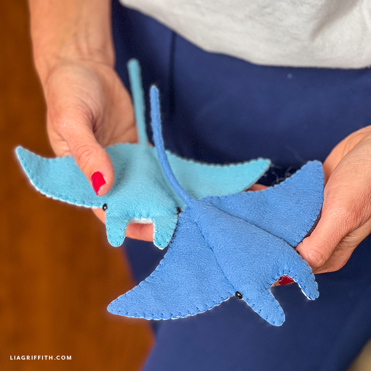 Felt Manta Ray - Lia Griffith