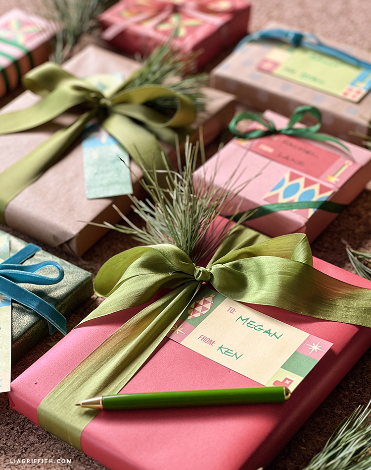 Printable Retro Gift Labels for the Holidays - Lia Griffith