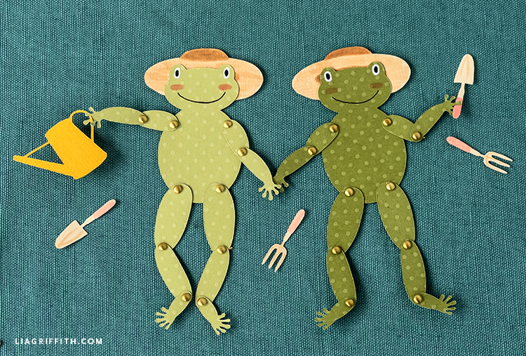 Articulated Paper Frogs - Lia Griffith
