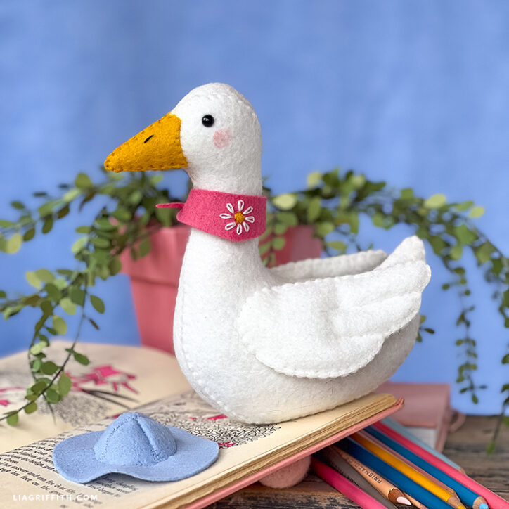 Felt Mama Goose - Lia Griffith