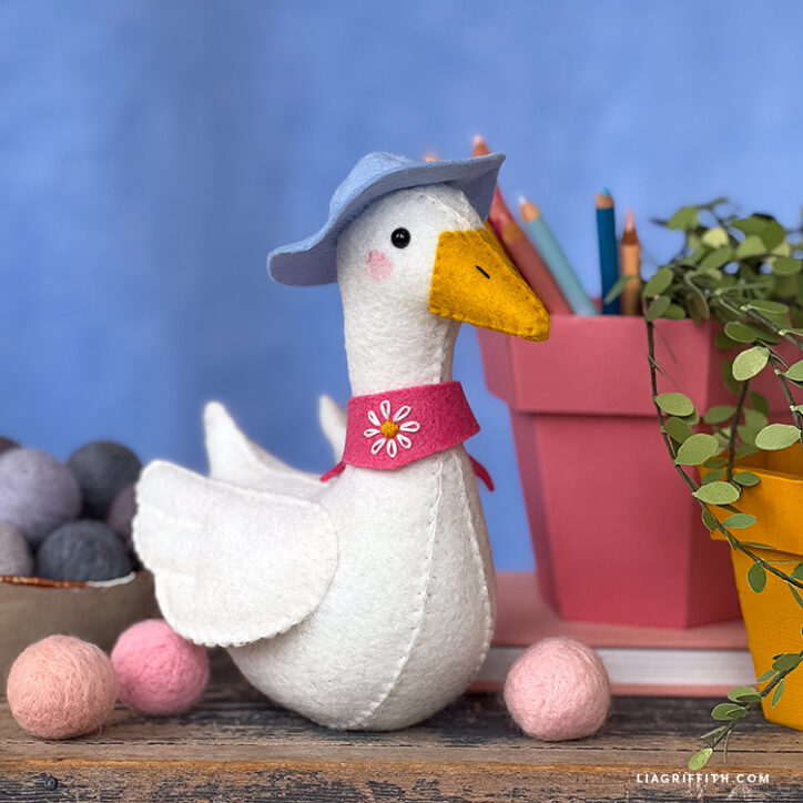 Felt Mama Goose - Lia Griffith