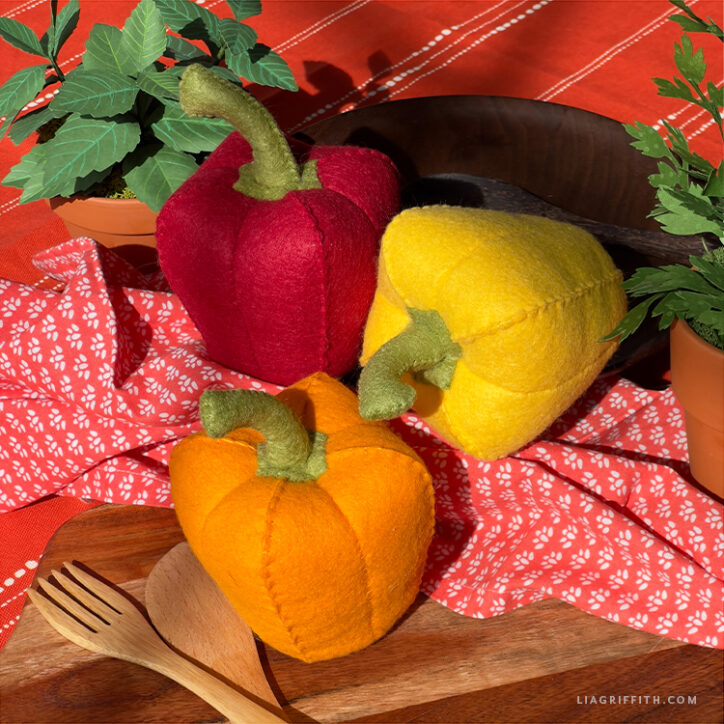 Felt Bell Peppers - Lia Griffith