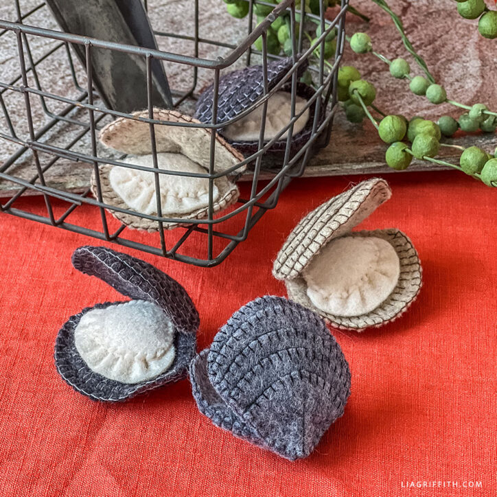 Felt Seafood Clams - Lia Griffith