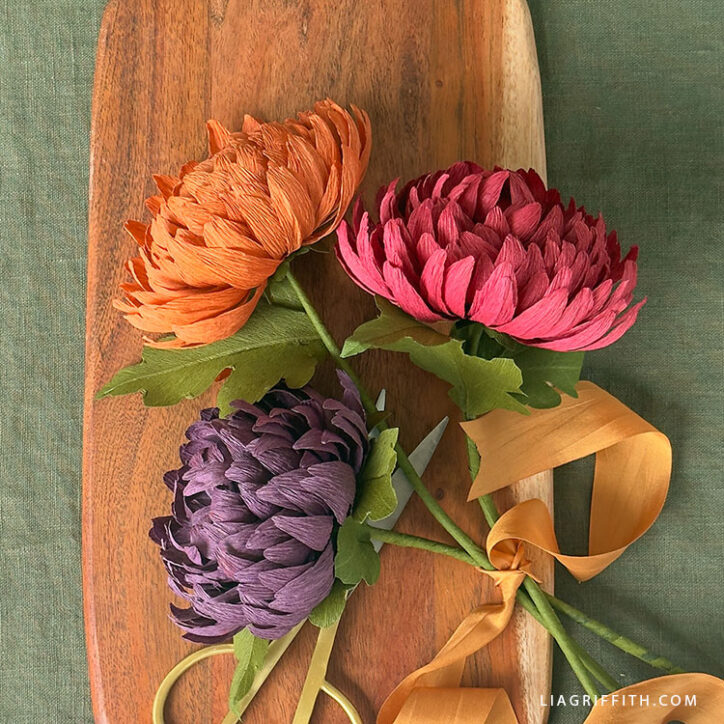 Make these Beautiful Beginner Crepe Paper Mums